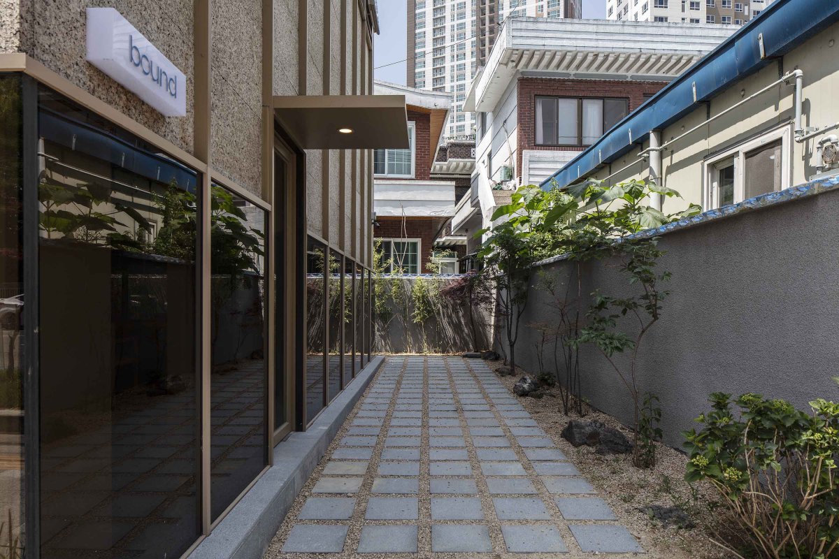 YINJISPACE - The First Penguin x Bound Cafe